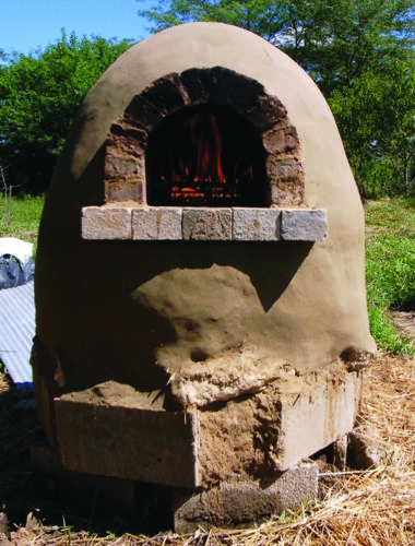 Building a Cob House to Code in the United States – Mother Earth News